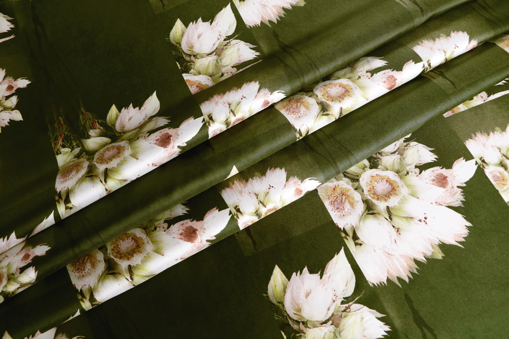 Women's pants fabrics | Luxury fabrics for trousers | new tess