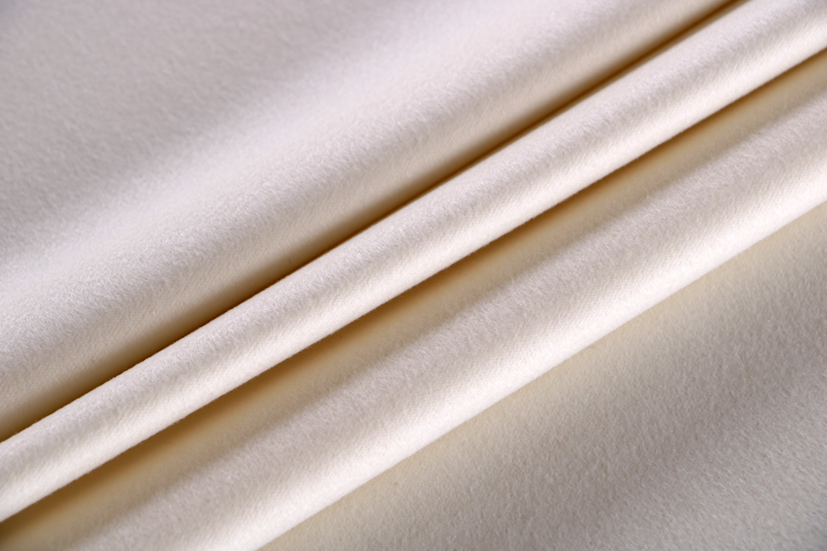 Cashmere fabric for coating and suiting | new tess