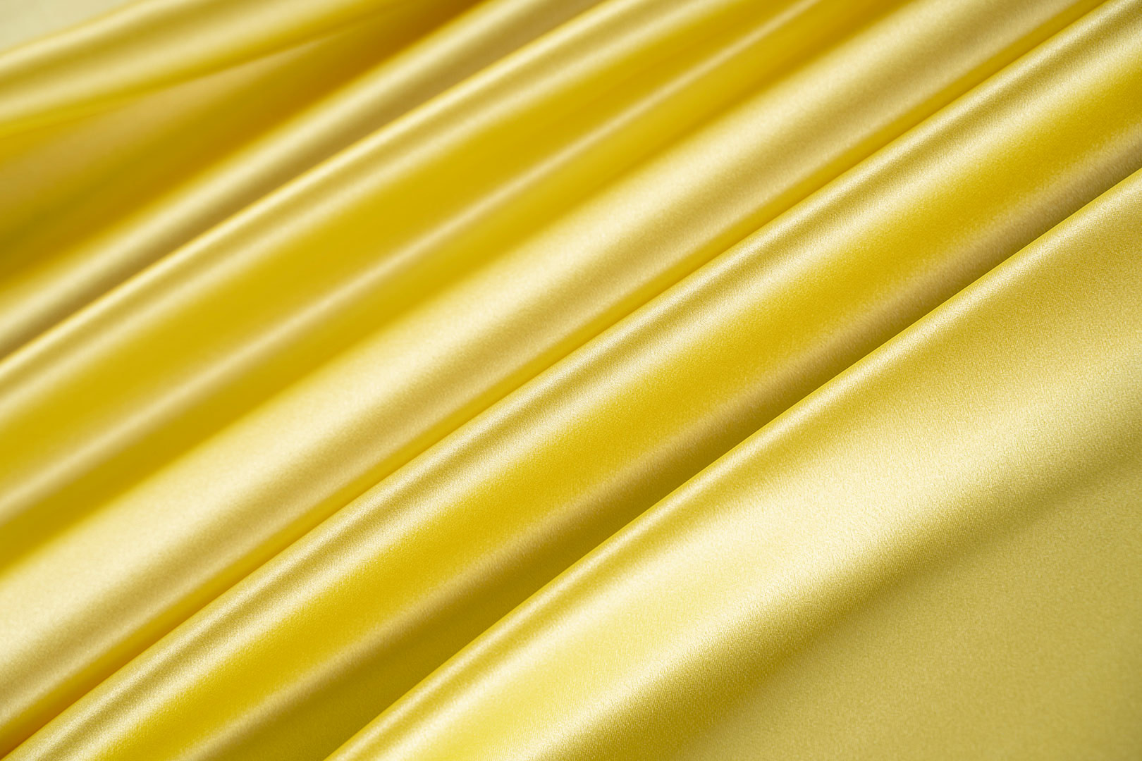 Tessuto Crepe Seta Rose ST000158 per Abbigliamento