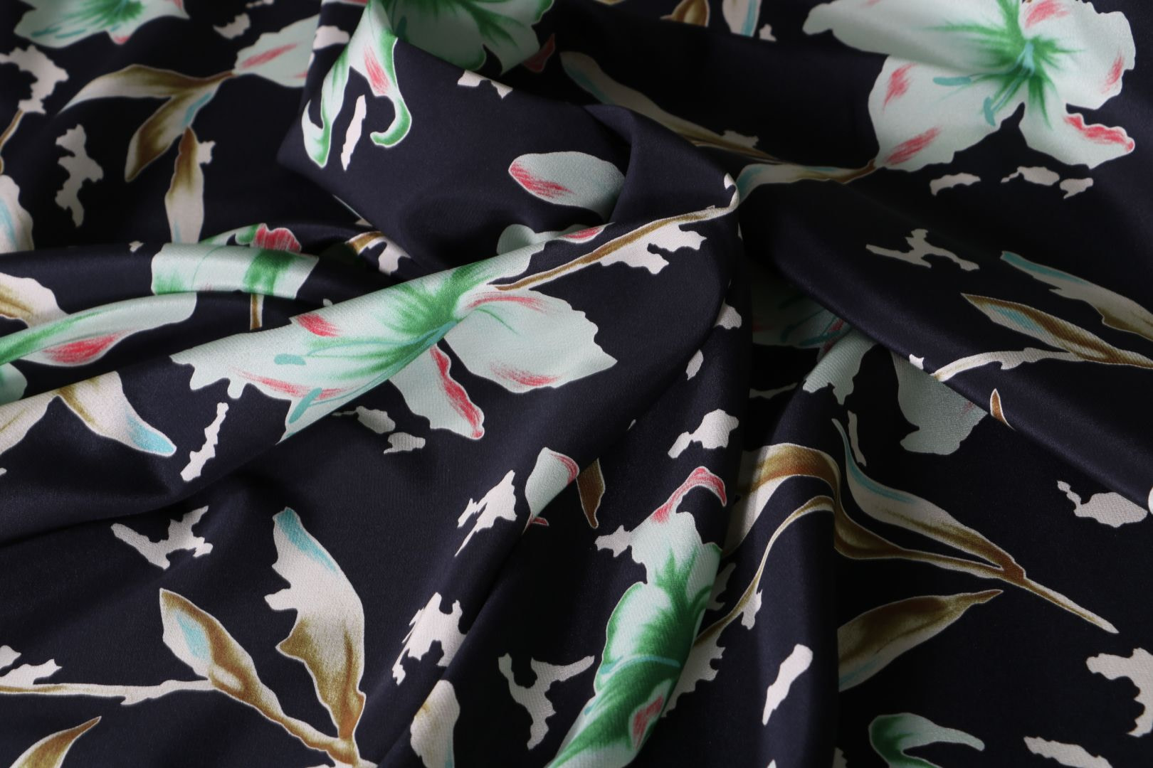 Nero, Verde Seta Crêpe de Chine Apparel Fabric