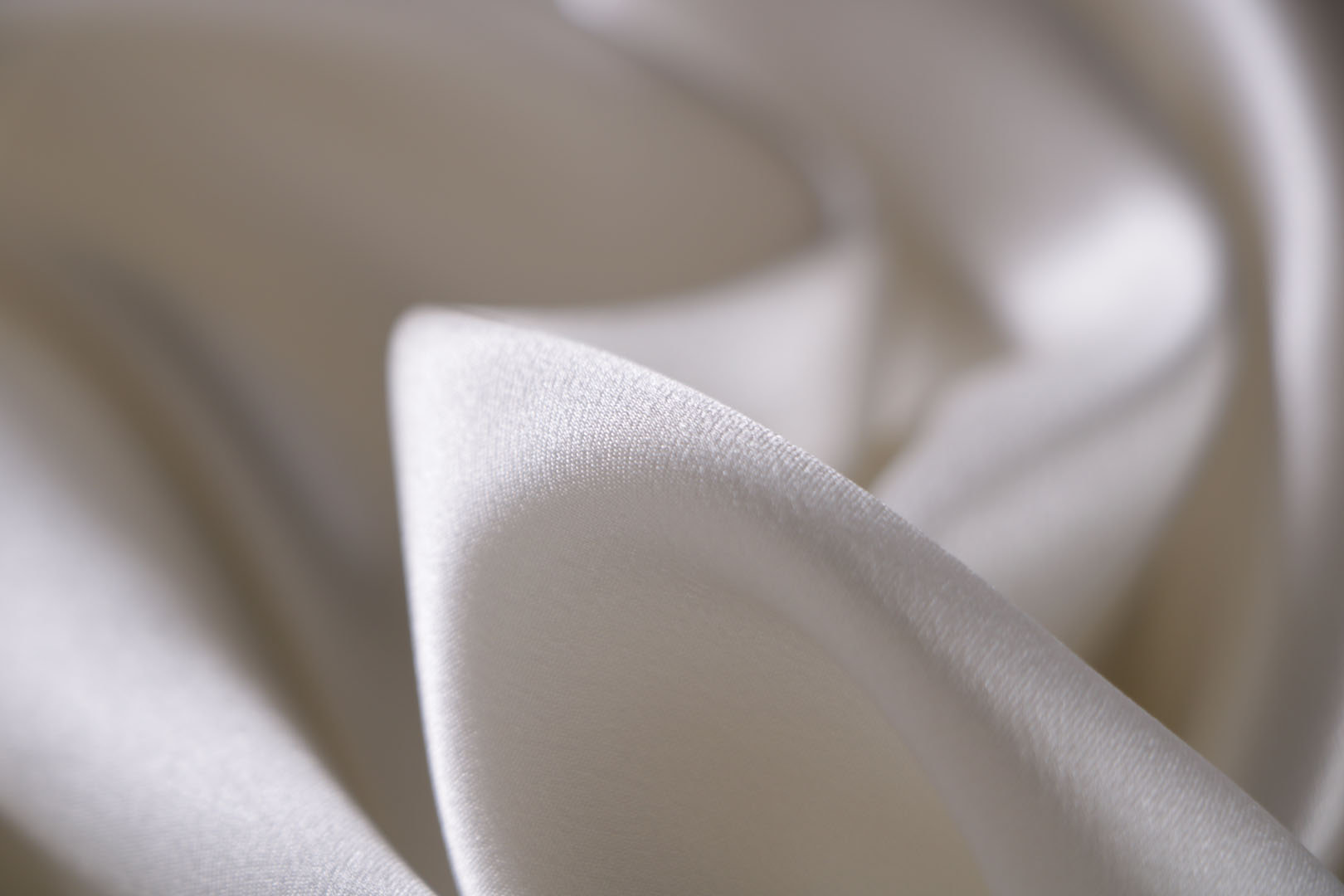 Ivory White Silk Crêpe Satin Apparel Fabric