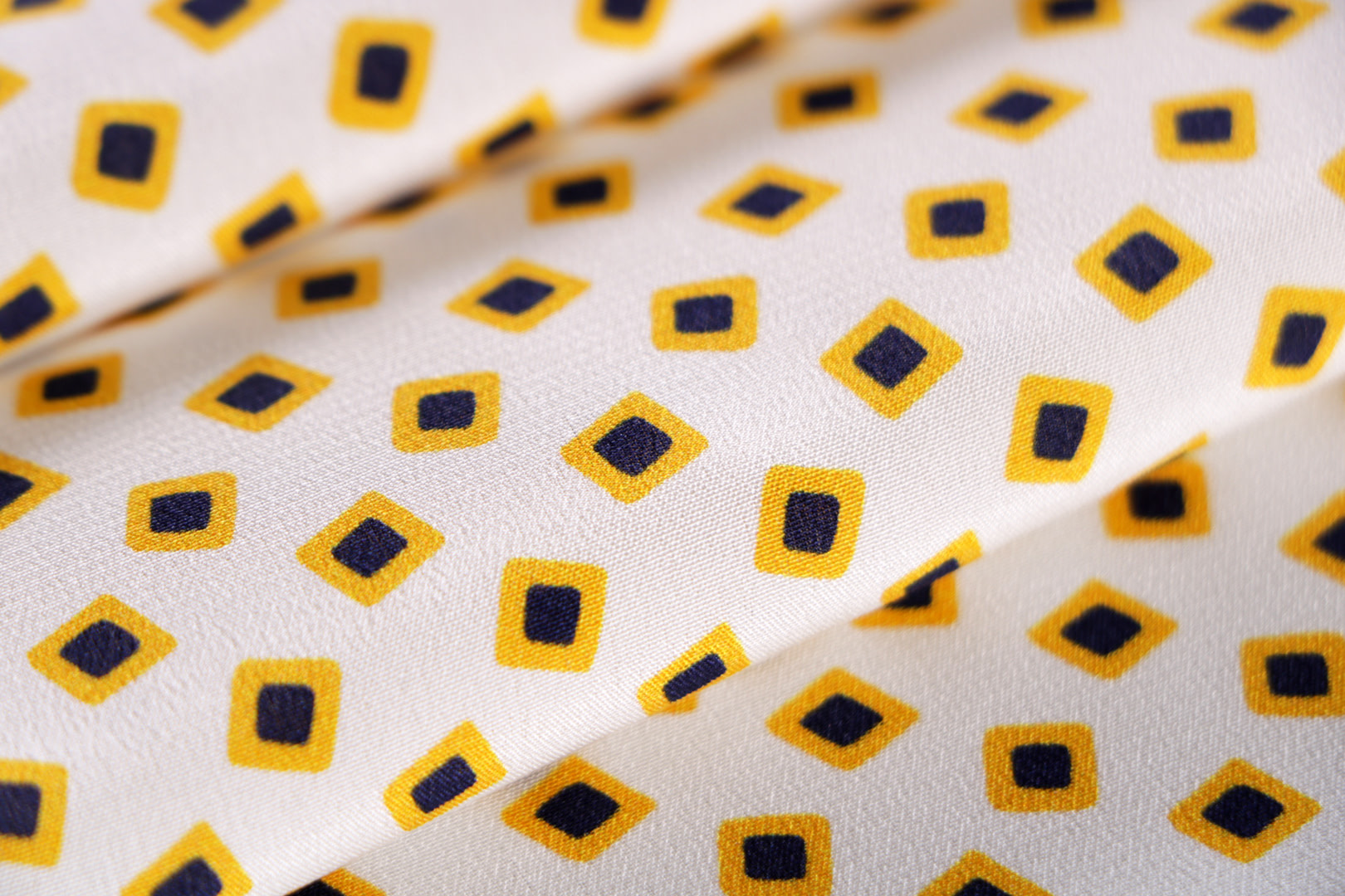 Geometric Print Apparel Fabric ST000816