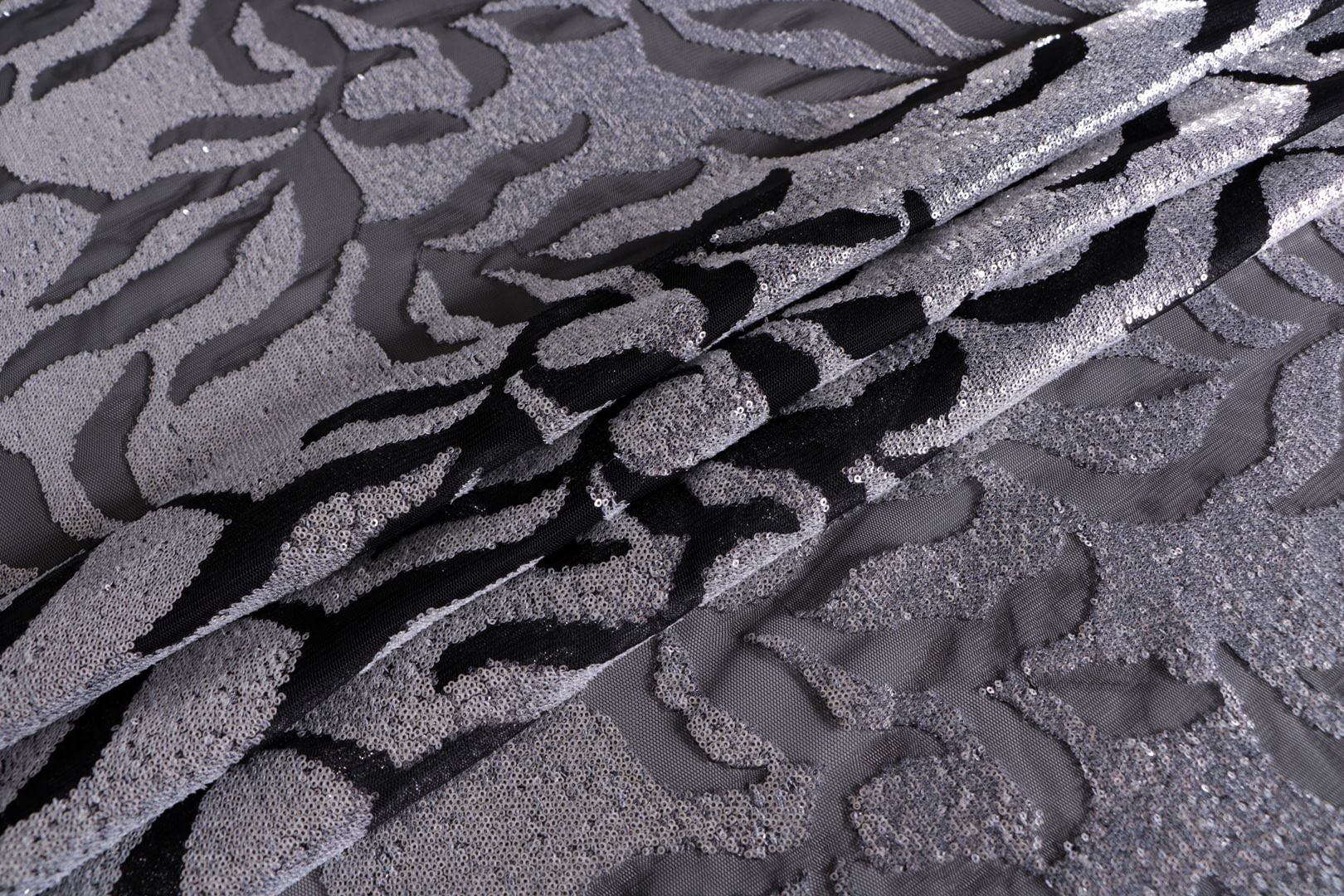 Laces-Embroidery Apparel Fabric TC001308