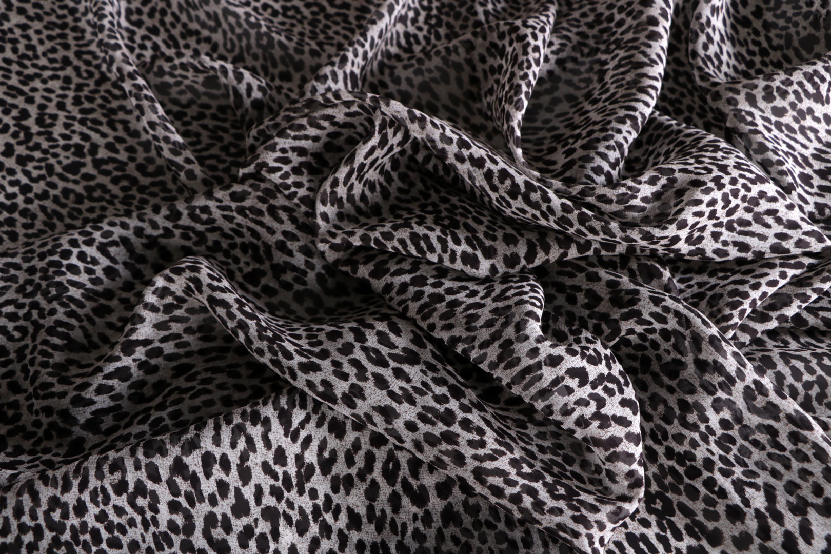 Animalier Print Apparel Fabric ST000431