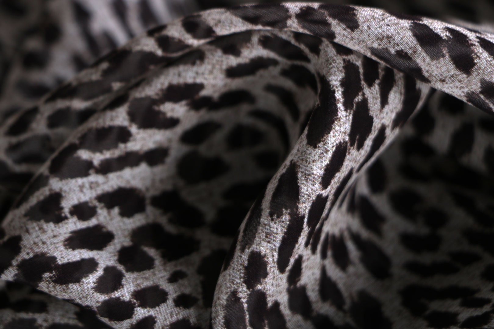 Animalier Print Apparel Fabric ST000431