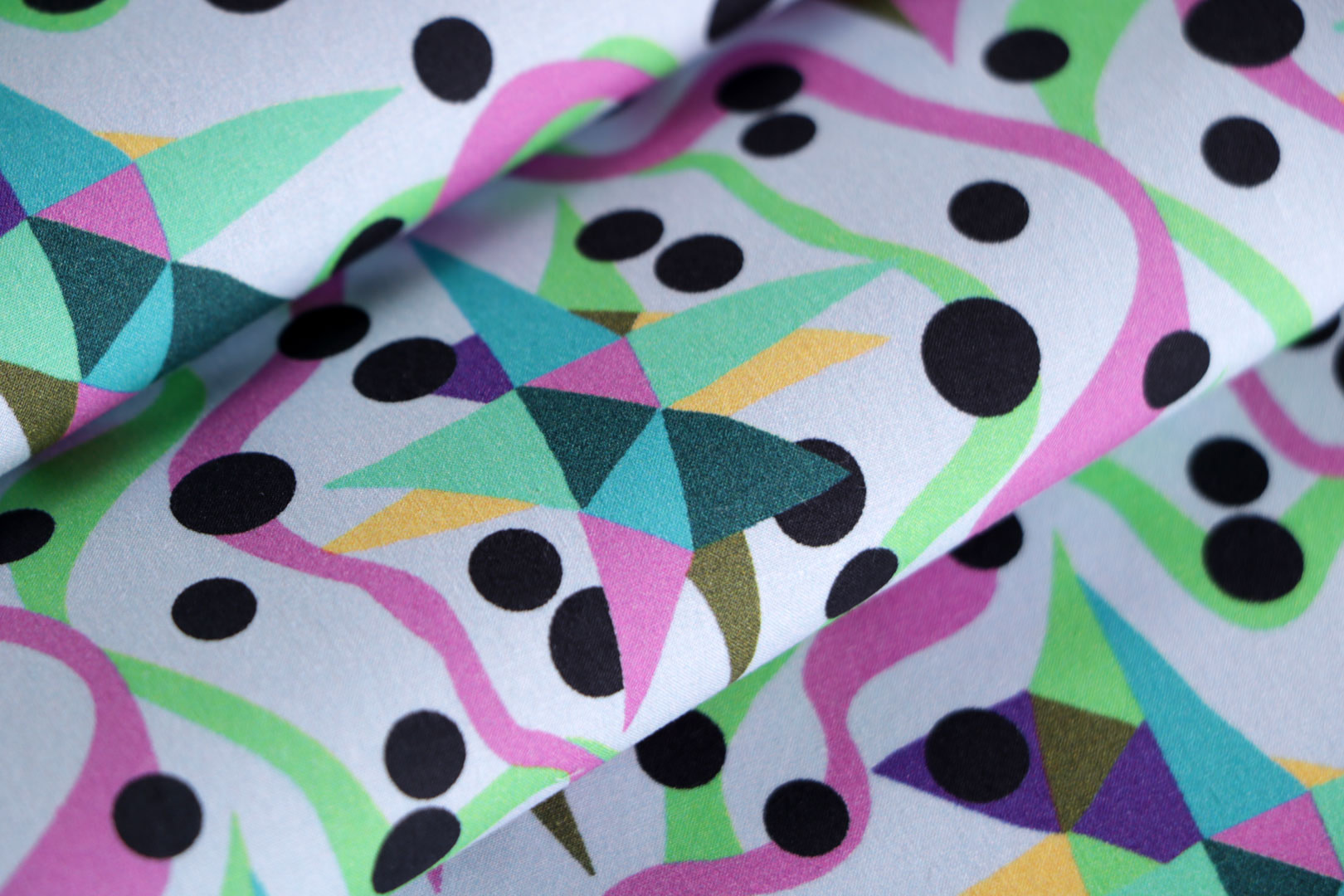 Abstract Print Apparel Fabric ST000531