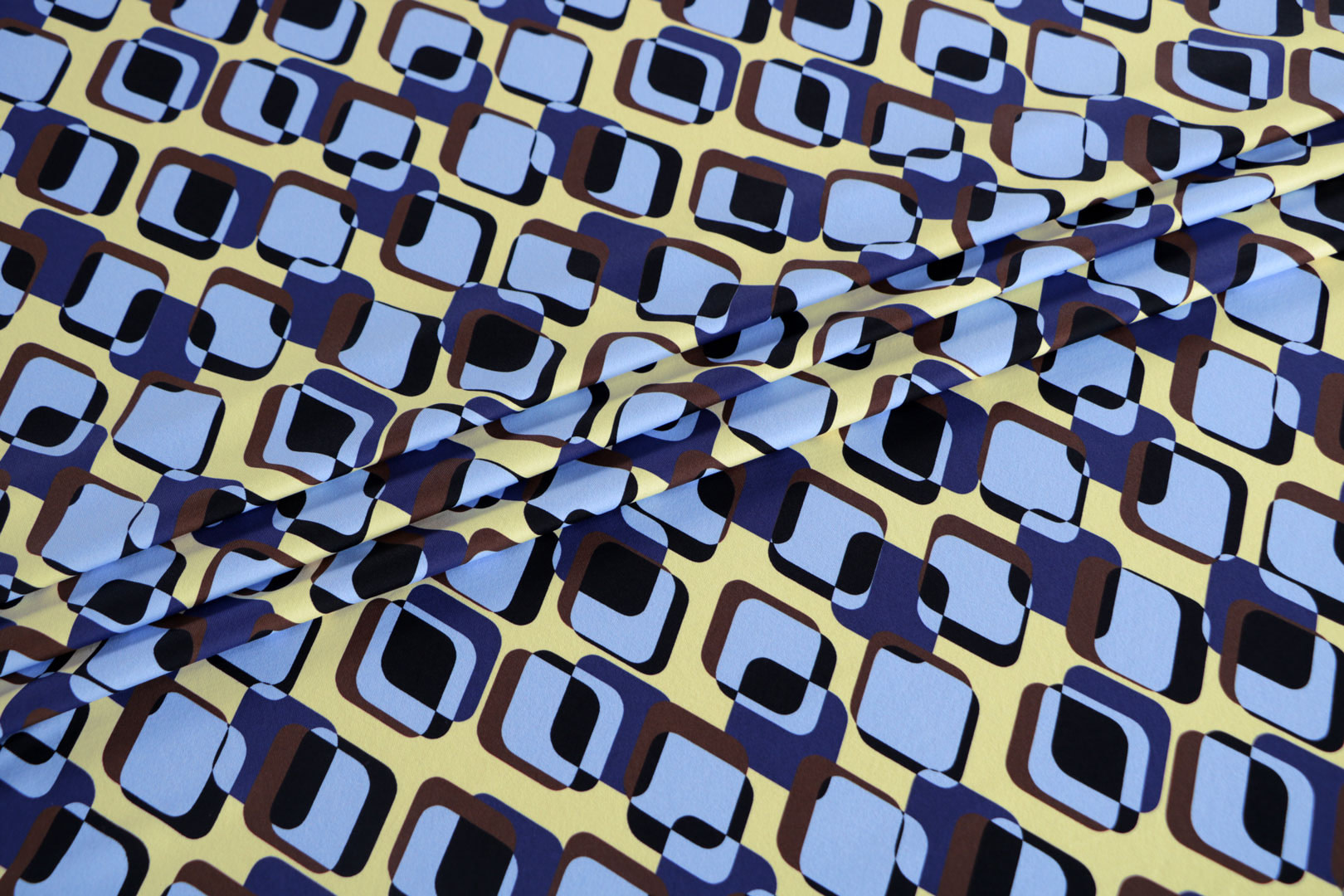 Geometric Print Apparel Fabric ST000593