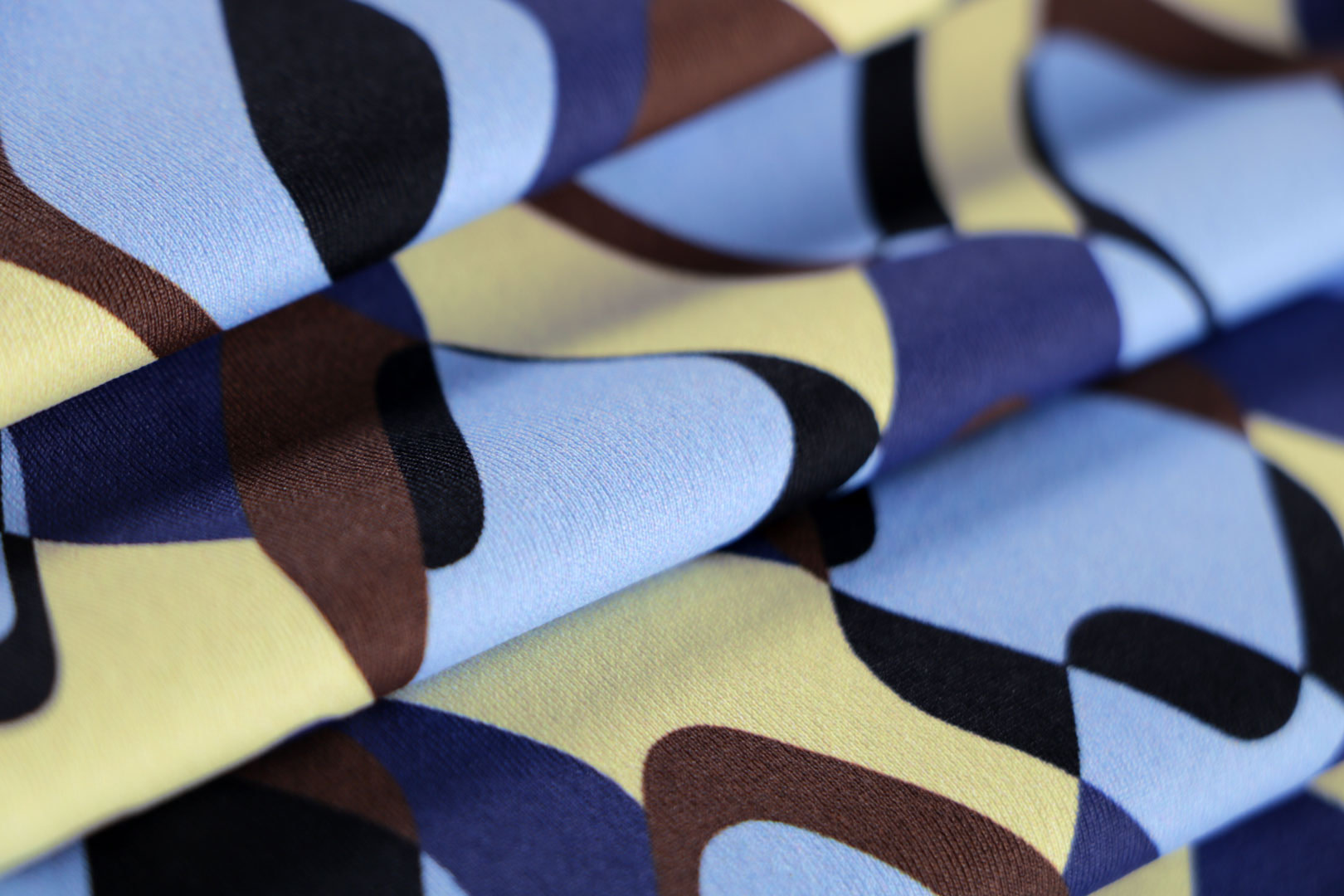 Geometric Print Apparel Fabric ST000593