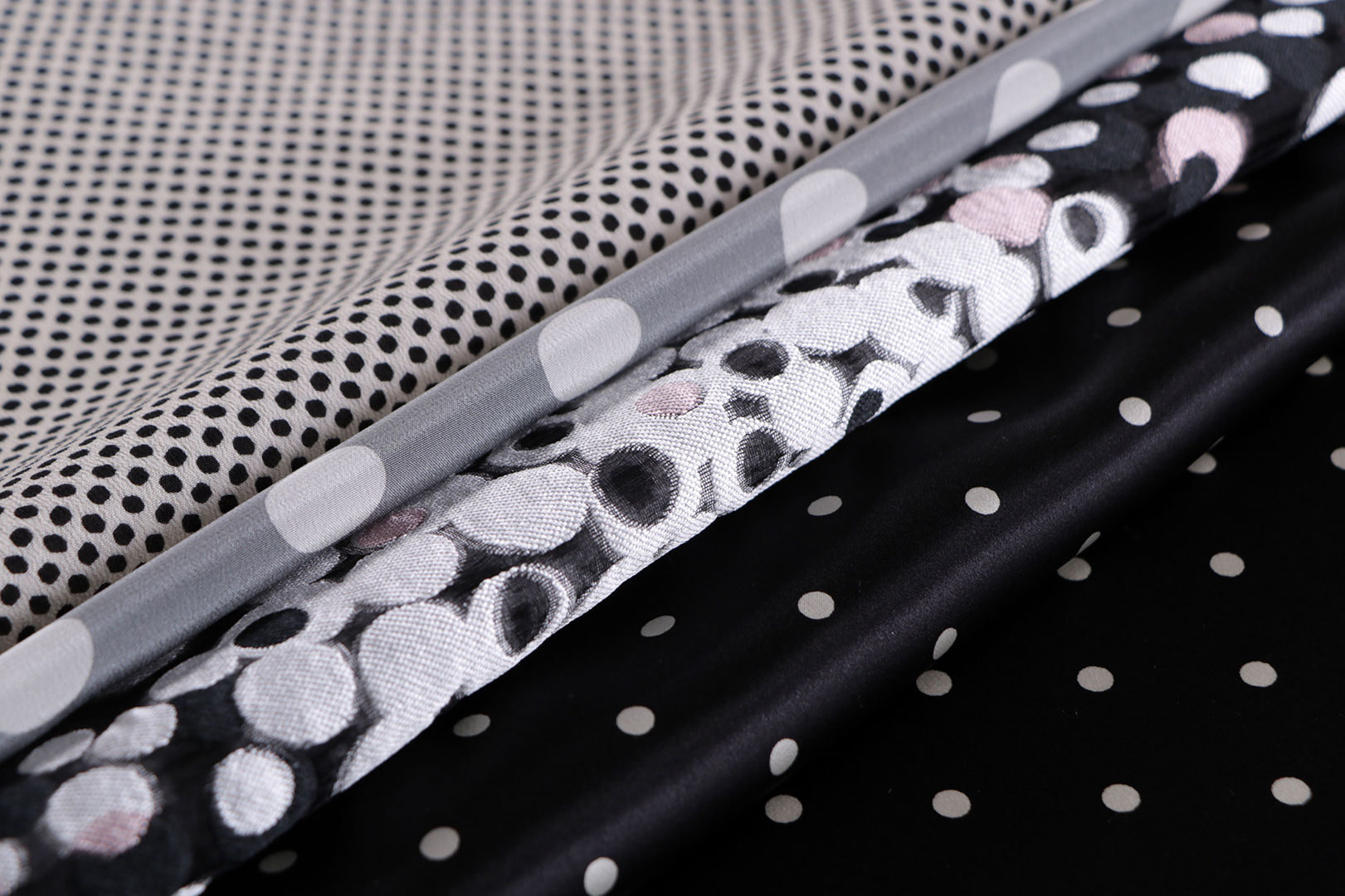 Polka dot Print Apparel Fabric ST000616